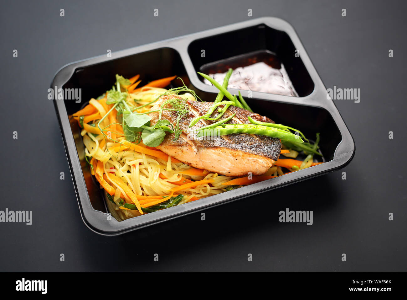 Cooked food in a box hi-res stock photography and images - Alamy