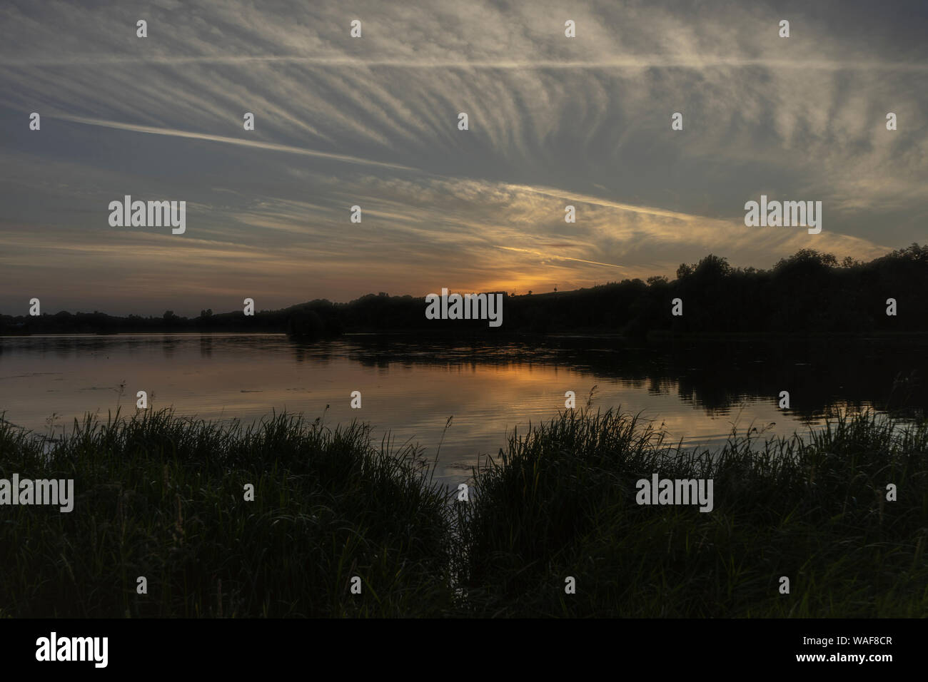 Loch linlithgow hi-res stock photography and images - Alamy