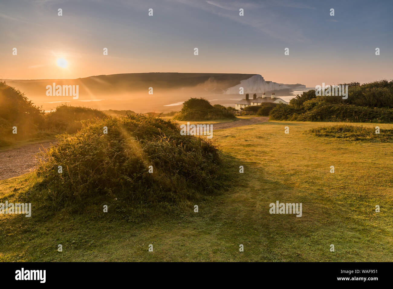 Sunrise at Cuckmere Haven and the Seven Sisters at Seaford Head Nature ...