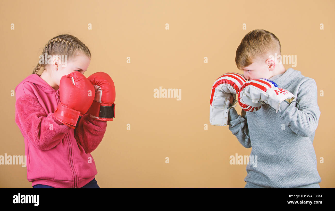 Teen boy girl fighting hi-res stock photography and images - Alamy