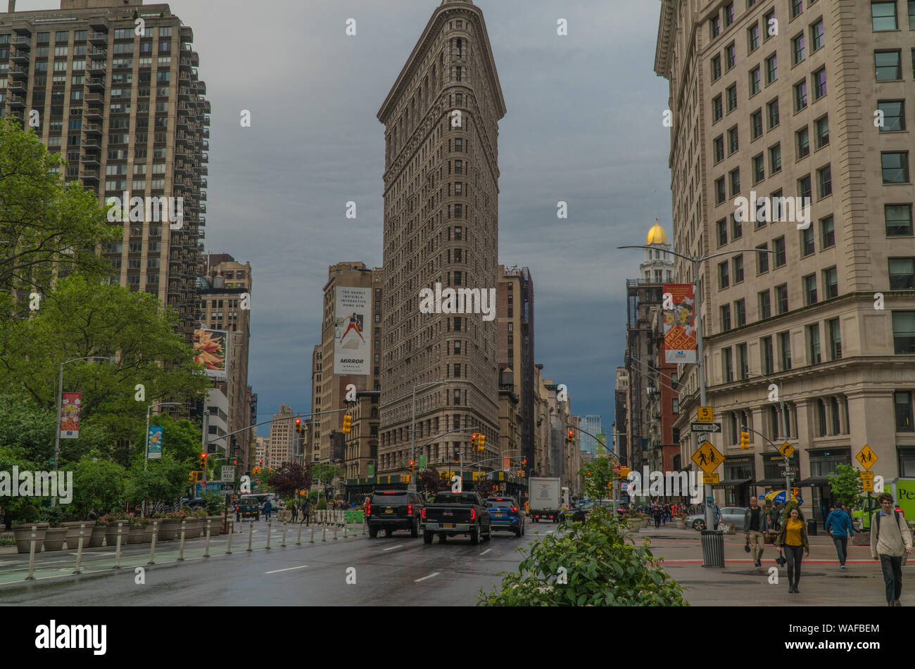 New York City, Circa 2019: Flat Iron building wide exterior ...