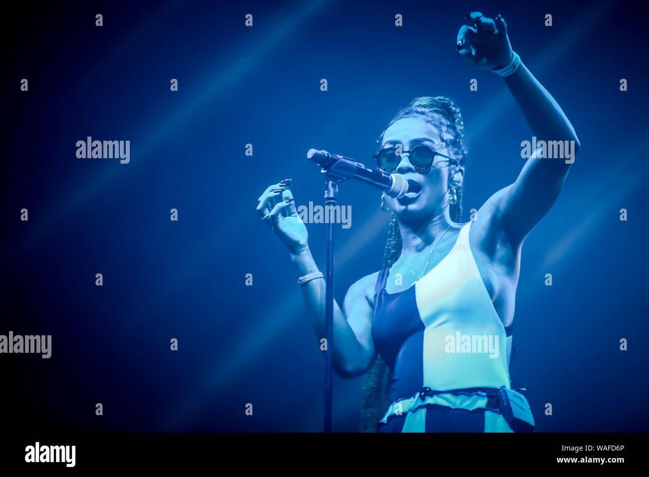 Iamddb singer hi-res stock photography and images - Alamy