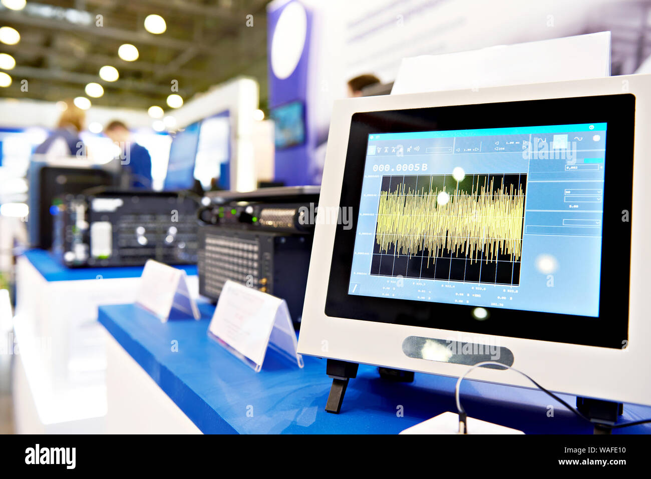 Digital technology display hi-res stock photography and images - Alamy