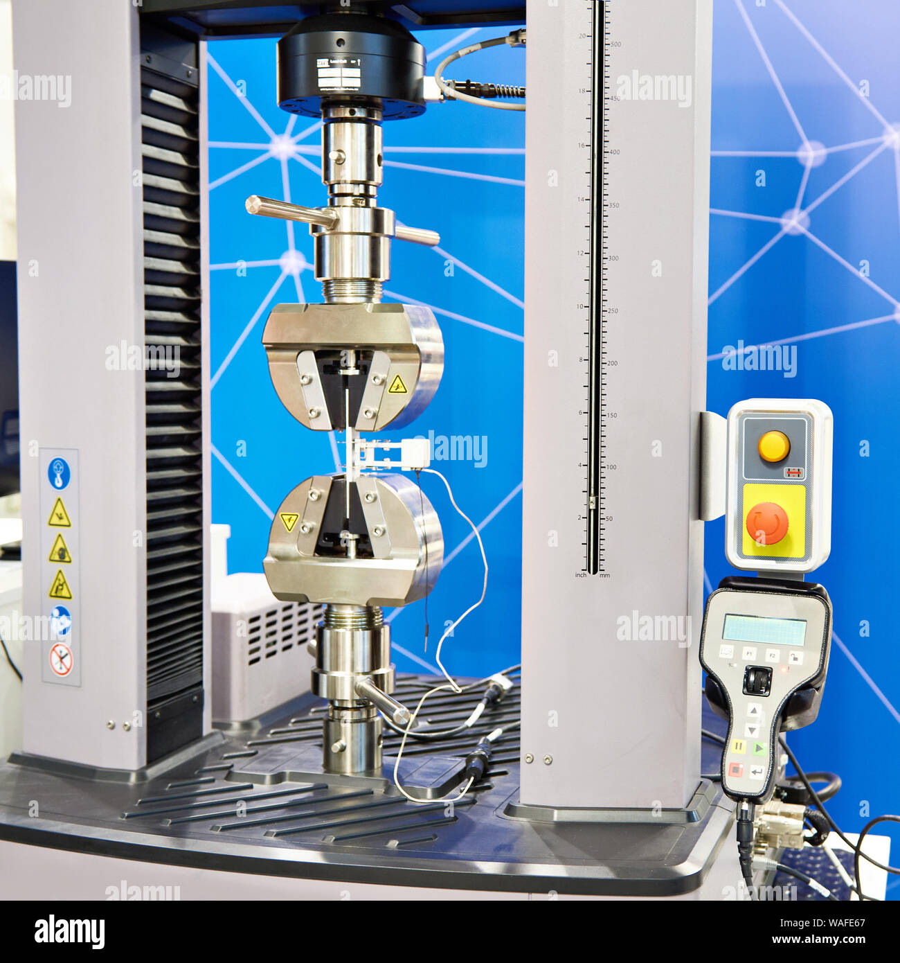 Tensile strength testing machine hi-res stock photography and images ...