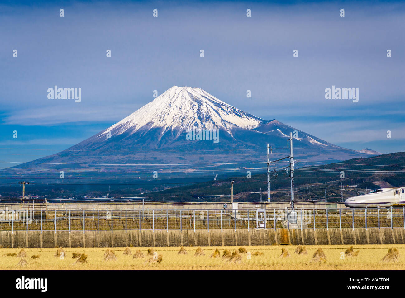 Fuji mount landmark japanese hi-res stock photography and images - Alamy