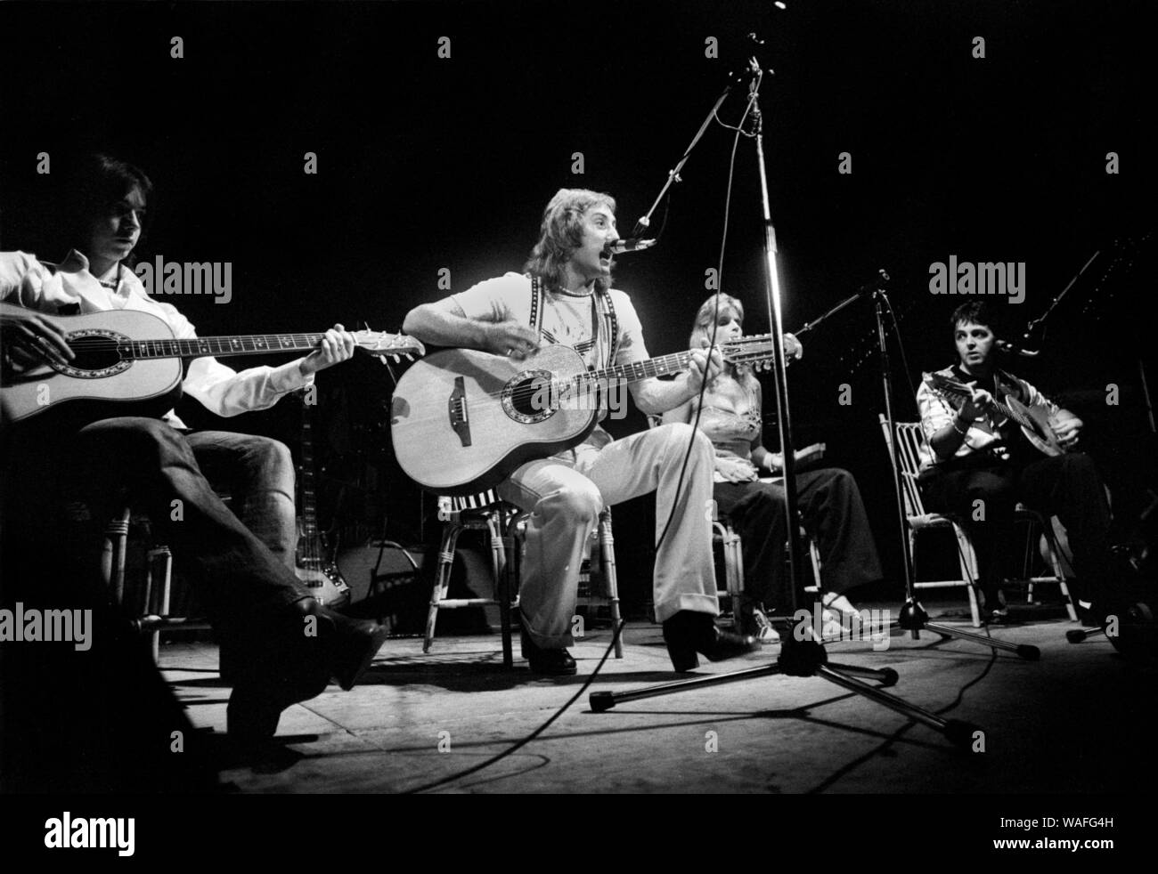 Wings with Jimmy McCullough live on stage. Rotterdam Ahoy, 25th March ...