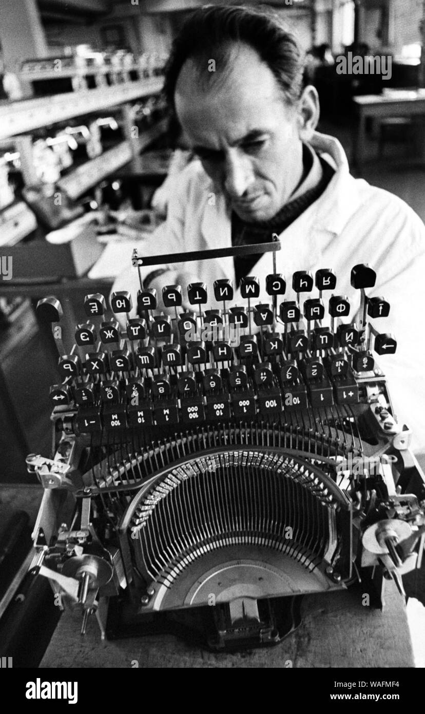 1970s Factory Worker High Resolution Stock Photography and Images - Alamy