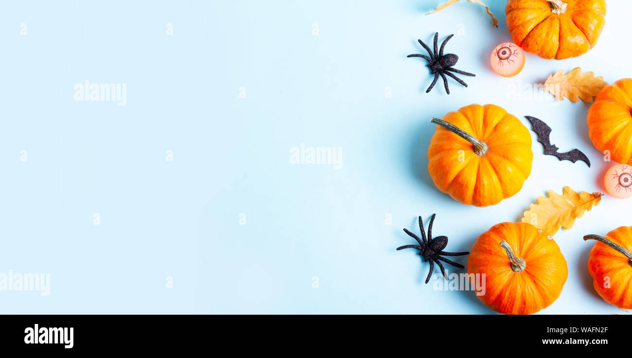 Halloween flat lay background Stock Photo - Alamy