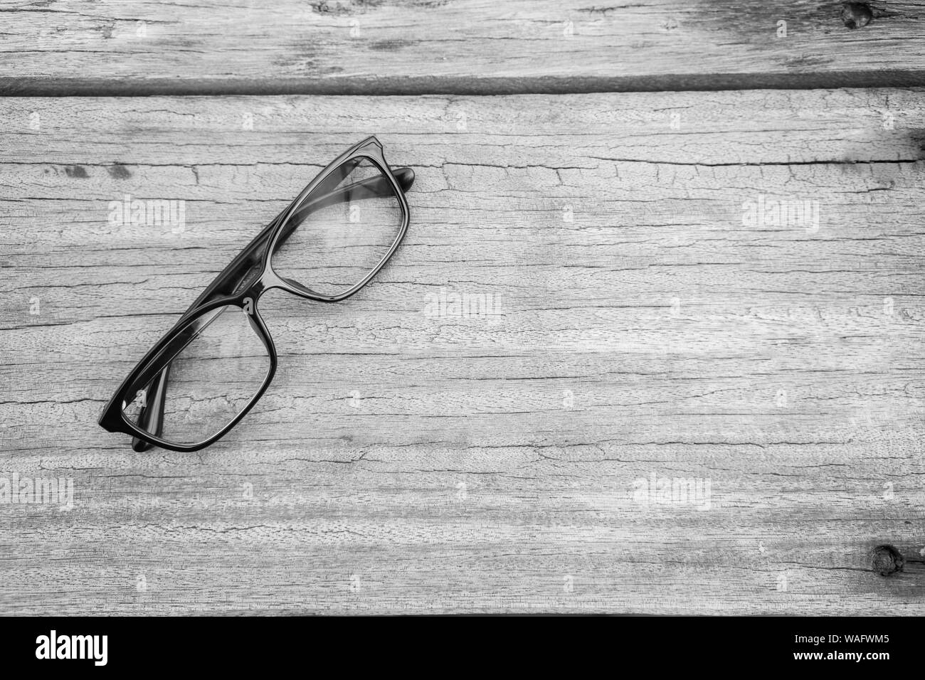 Black eye glasses spectacles with shiny black frame For reading daily ...