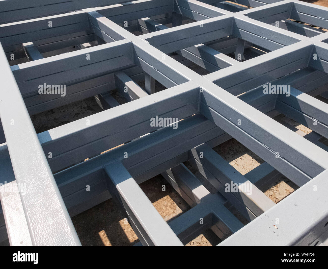 Stacking beams hi-res stock photography and images - Alamy