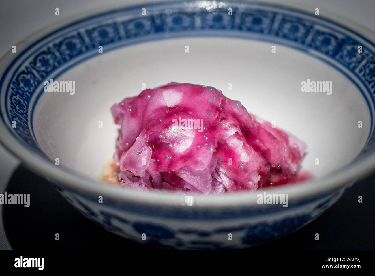 Clam leaf hi-res stock photography and images - Alamy