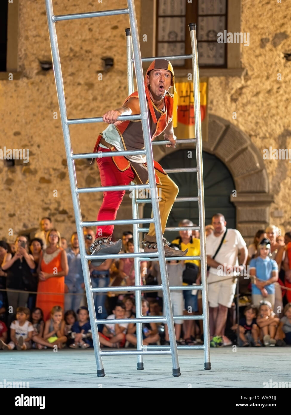 Acrobat medieval hi-res stock photography and images - Alamy