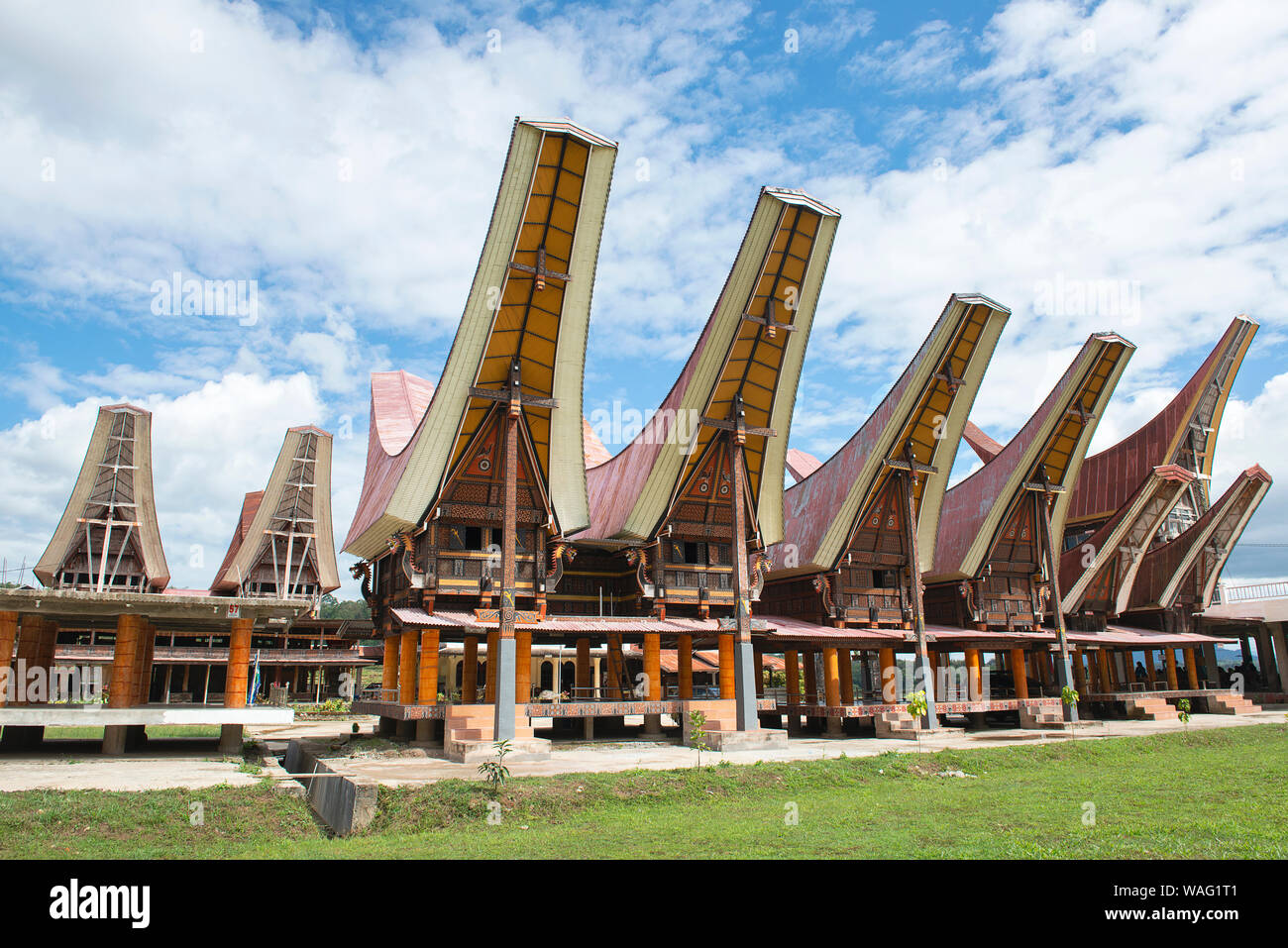 Traditional Alang rice barn, Rantepao, Tana Toraja, South Sulawesi ...