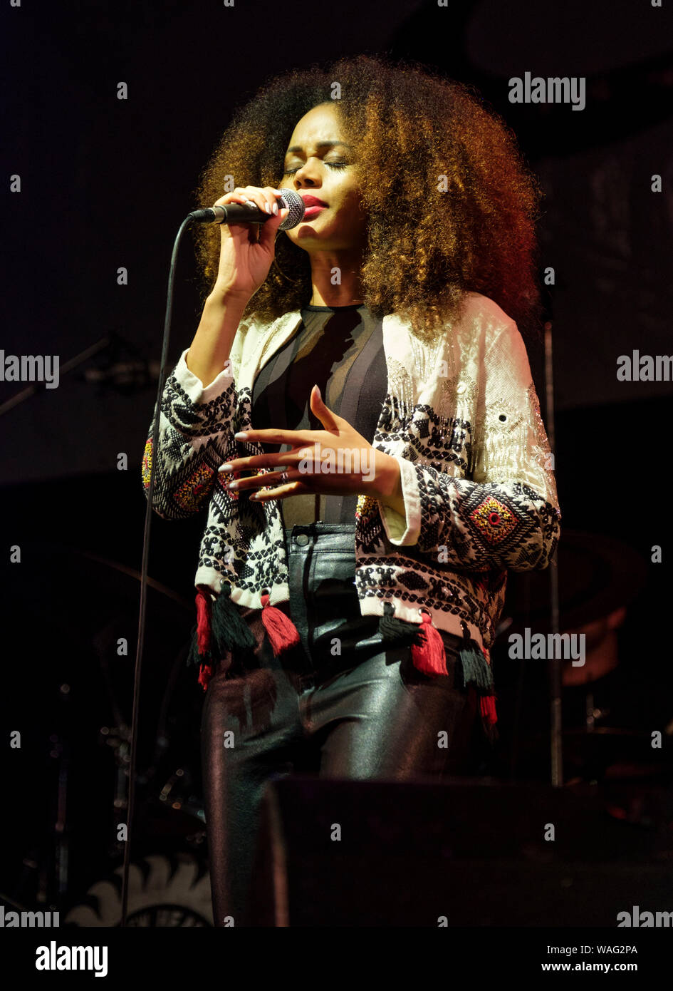 Sulene fleming singer hi-res stock photography and images - Alamy Sulene fleming singer hi-res stock photography and images - Alamy