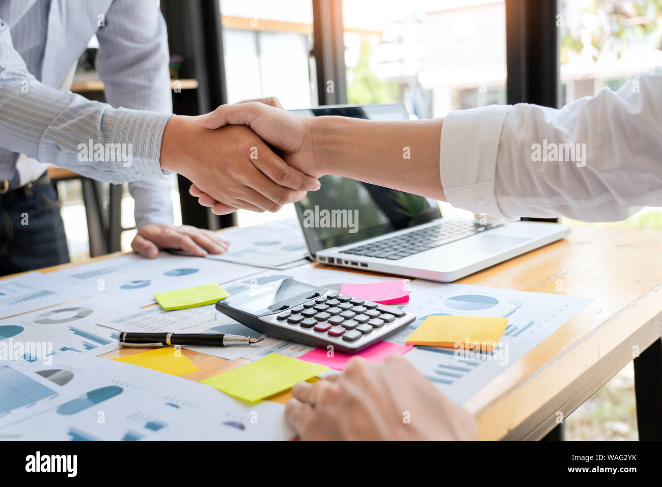 Successful negotiation hi-res stock photography and images - Alamy