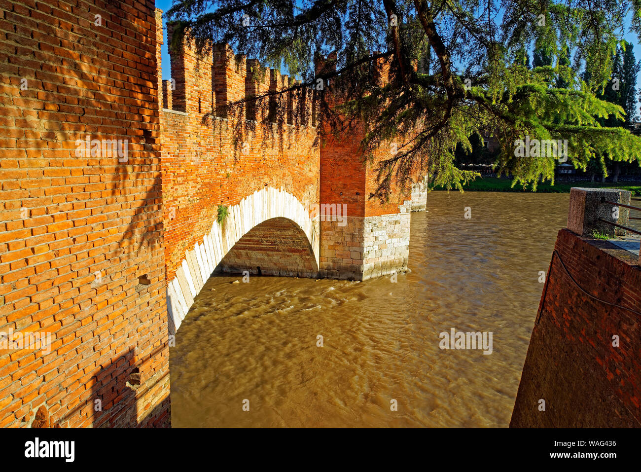 Fluss etsch hi-res stock photography and images - Alamy