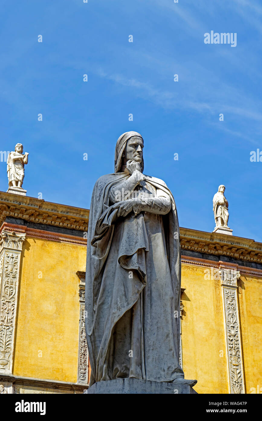 Loggia Fra Giocondo, Denkmal, Dante, Dichter, Verona Italien (Italia ...