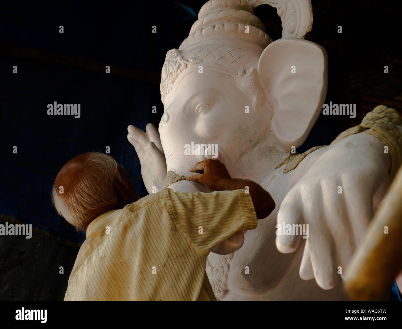Indian idol making hi-res stock photography and images - Alamy