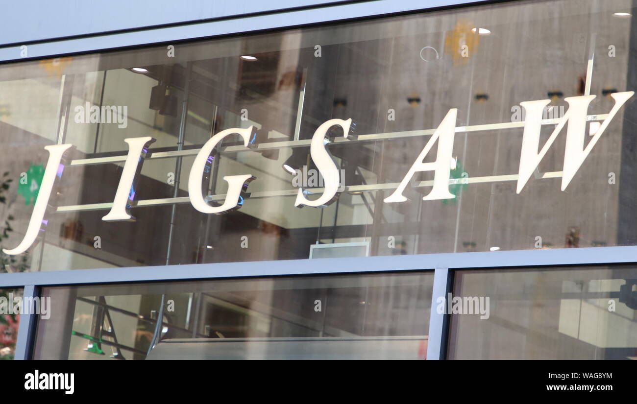 Jigsaw clothing shop hi-res stock photography and images - Alamy