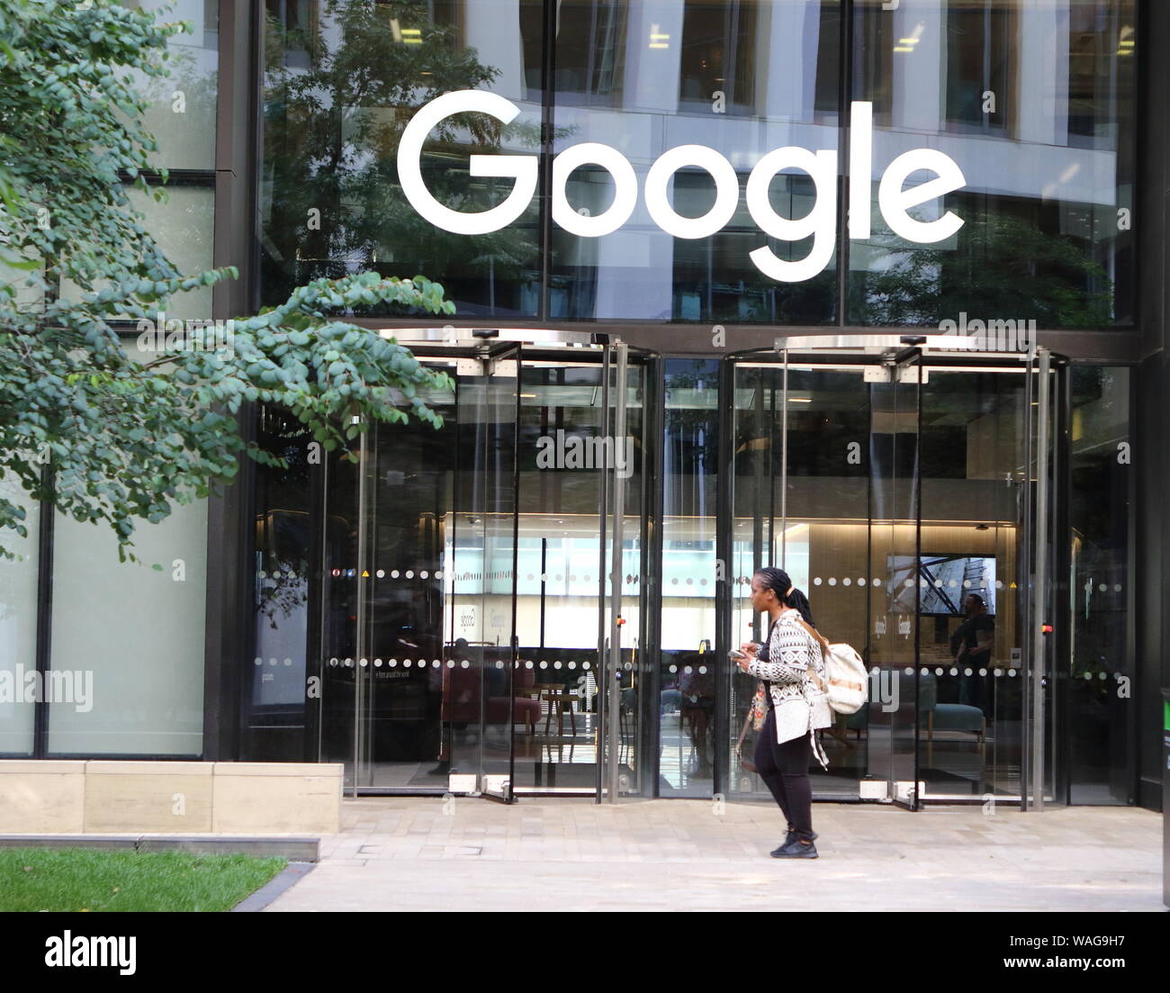 Google pancras square hi-res stock photography and images - Alamy