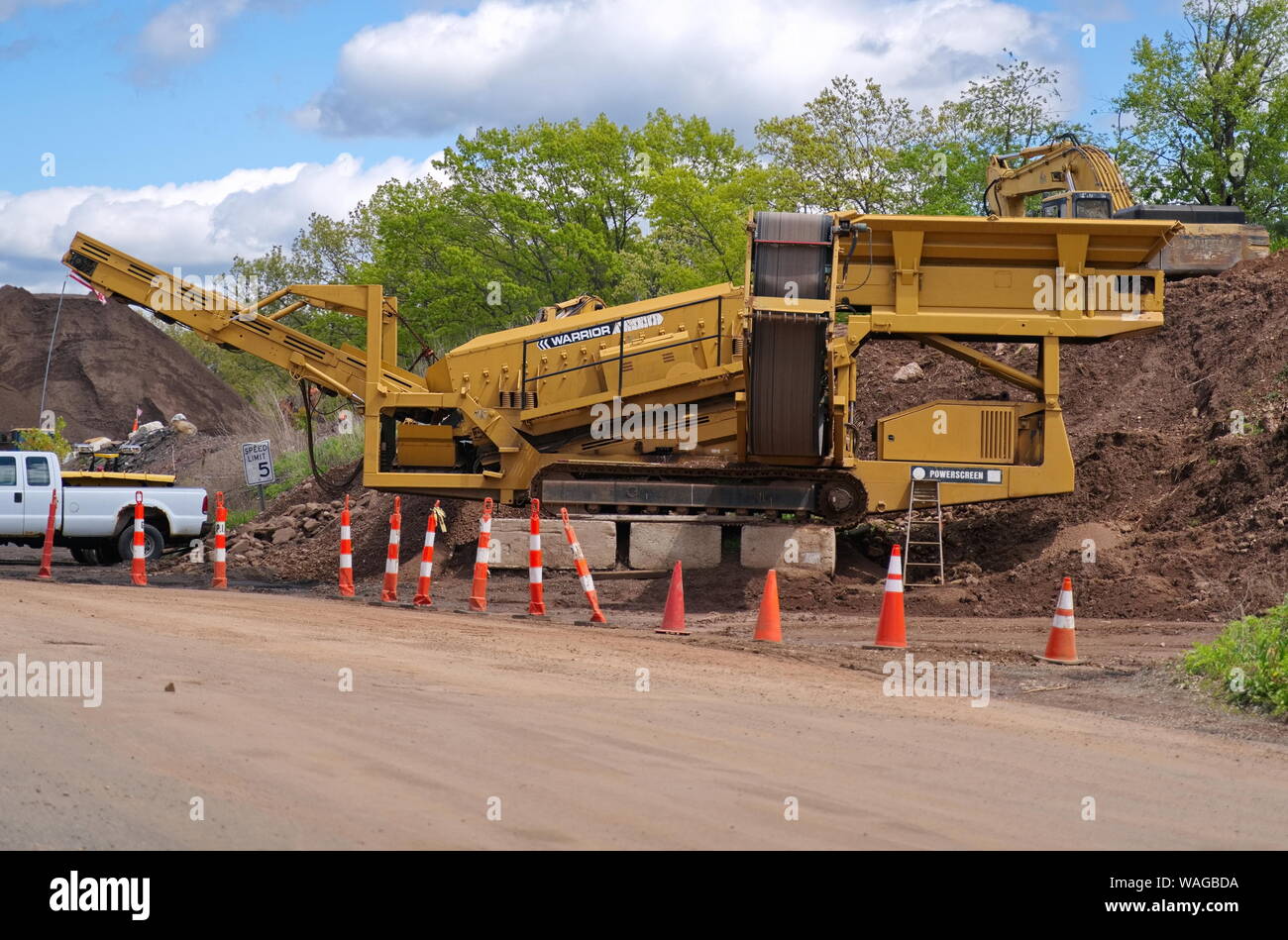 Powerscreen hi-res stock photography and images - Alamy