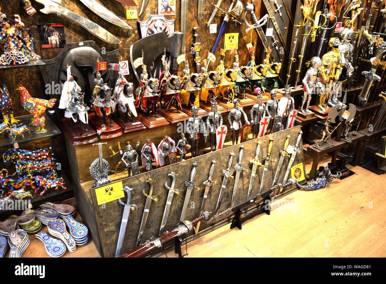 Damascus steel sword hi-res stock photography and images - Alamy