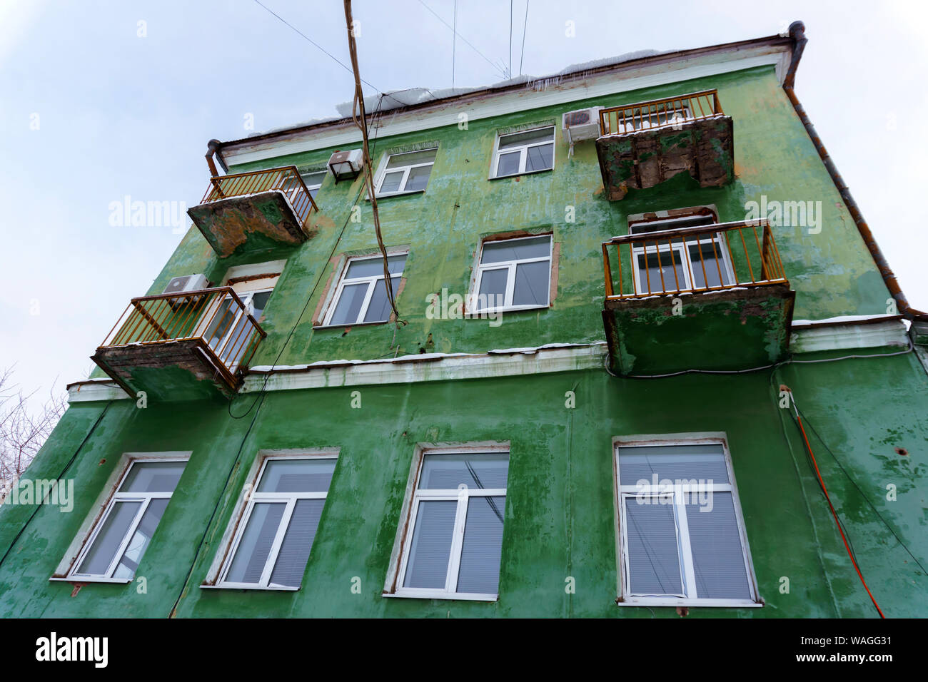Battered building hi-res stock photography and images - Alamy
