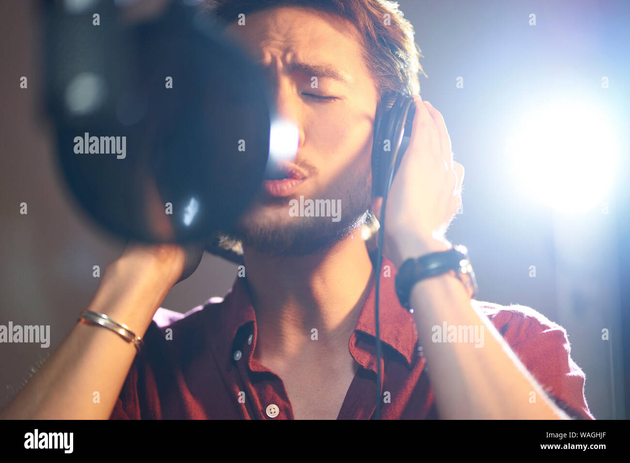 Chinese man face close up hi-res stock photography and images - Alamy
