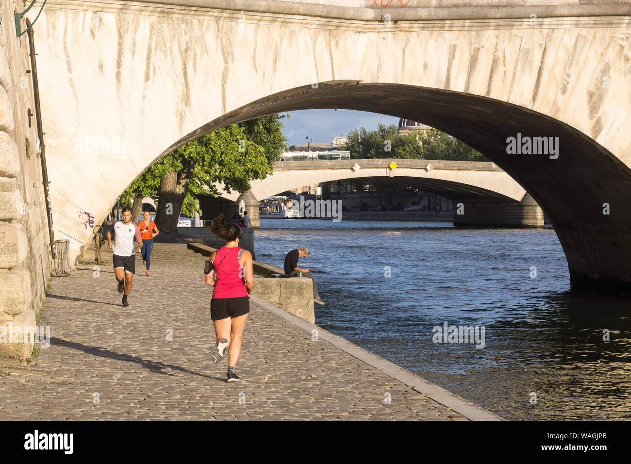 The river of paris hi-res stock photography and images - Alamy