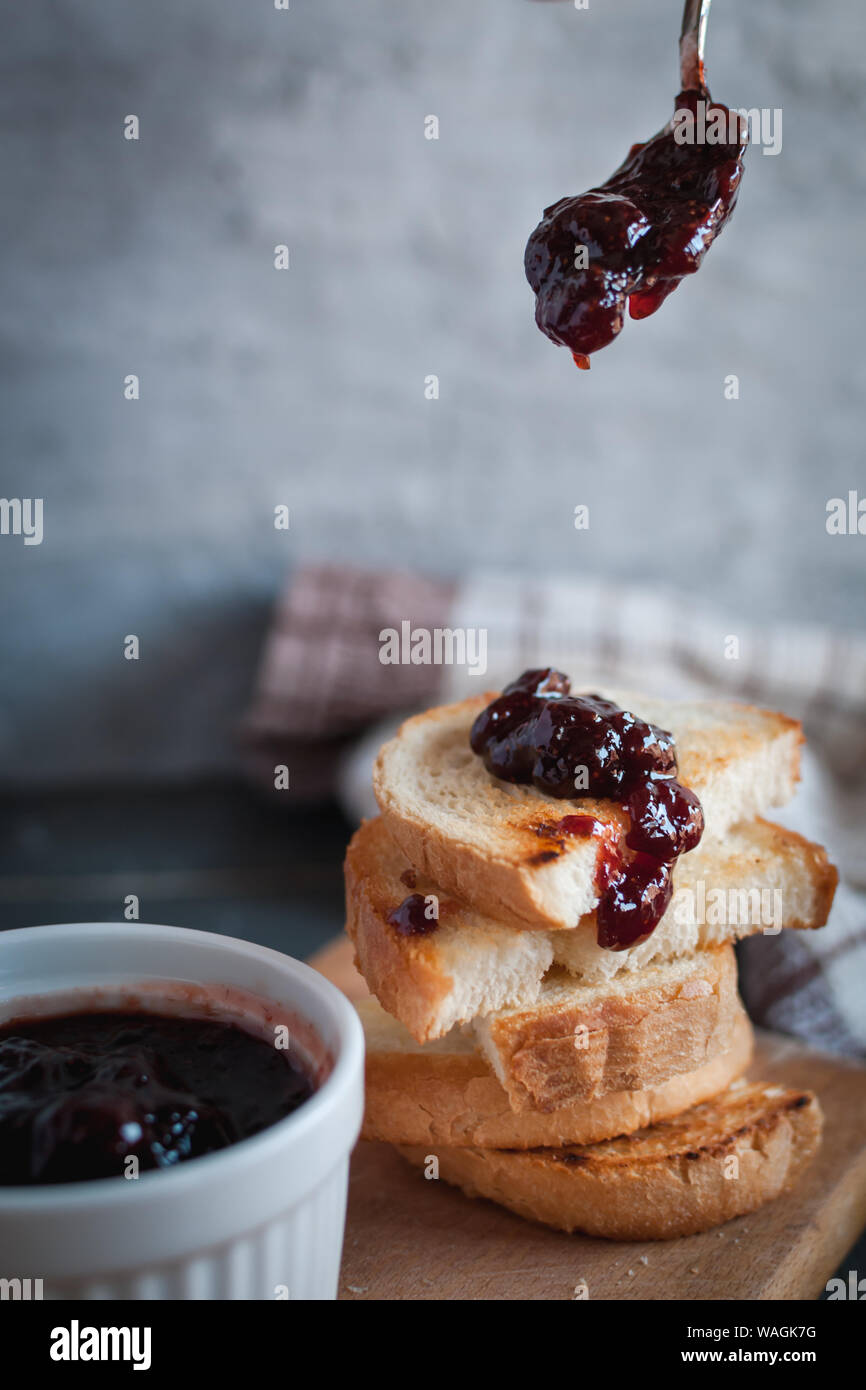Chocolate dripping spoon hi-res stock photography and images - Alamy