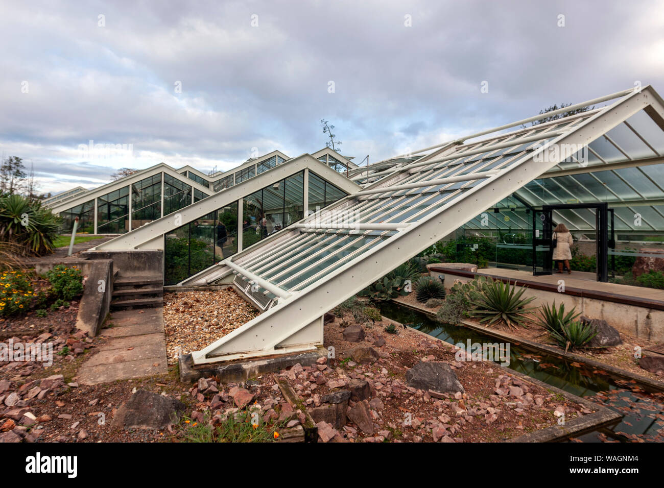Princess of Wales Conservatory, Royal Botanic Gardens, Kew, London ...