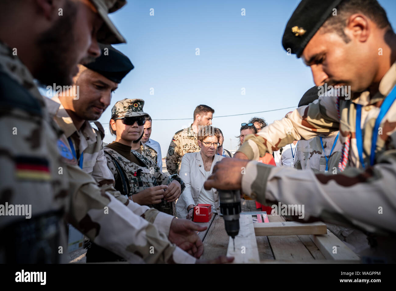 Iraqi soldiers hi-res stock photography and images - Alamy