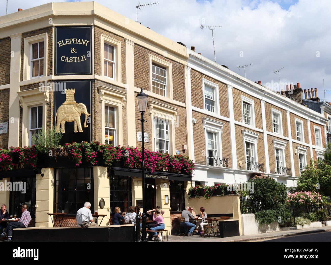 Corner pub in London's Kensington Stock Photo - Alamy