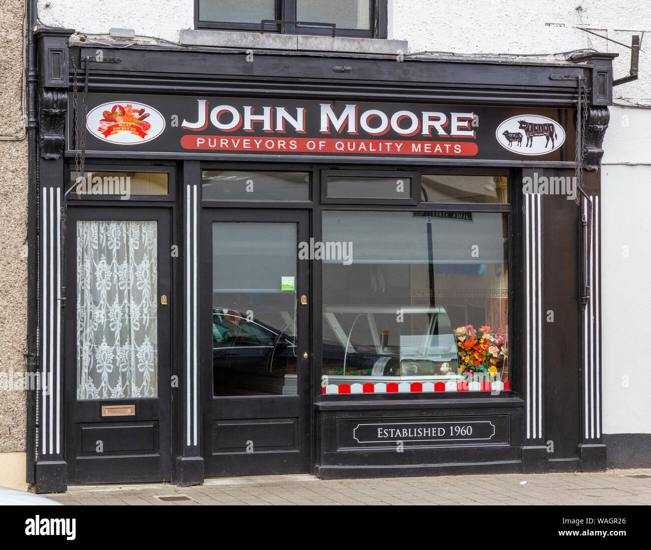 Storefront hi-res stock photography and images - Alamy