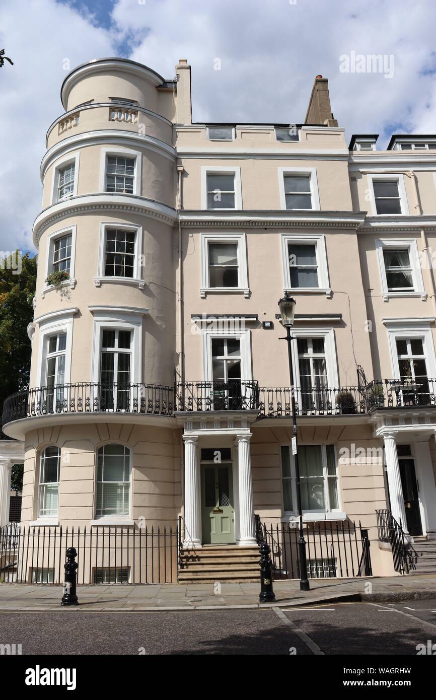 Cream coloured buildings in London's Kensington Stock Photo - Alamy