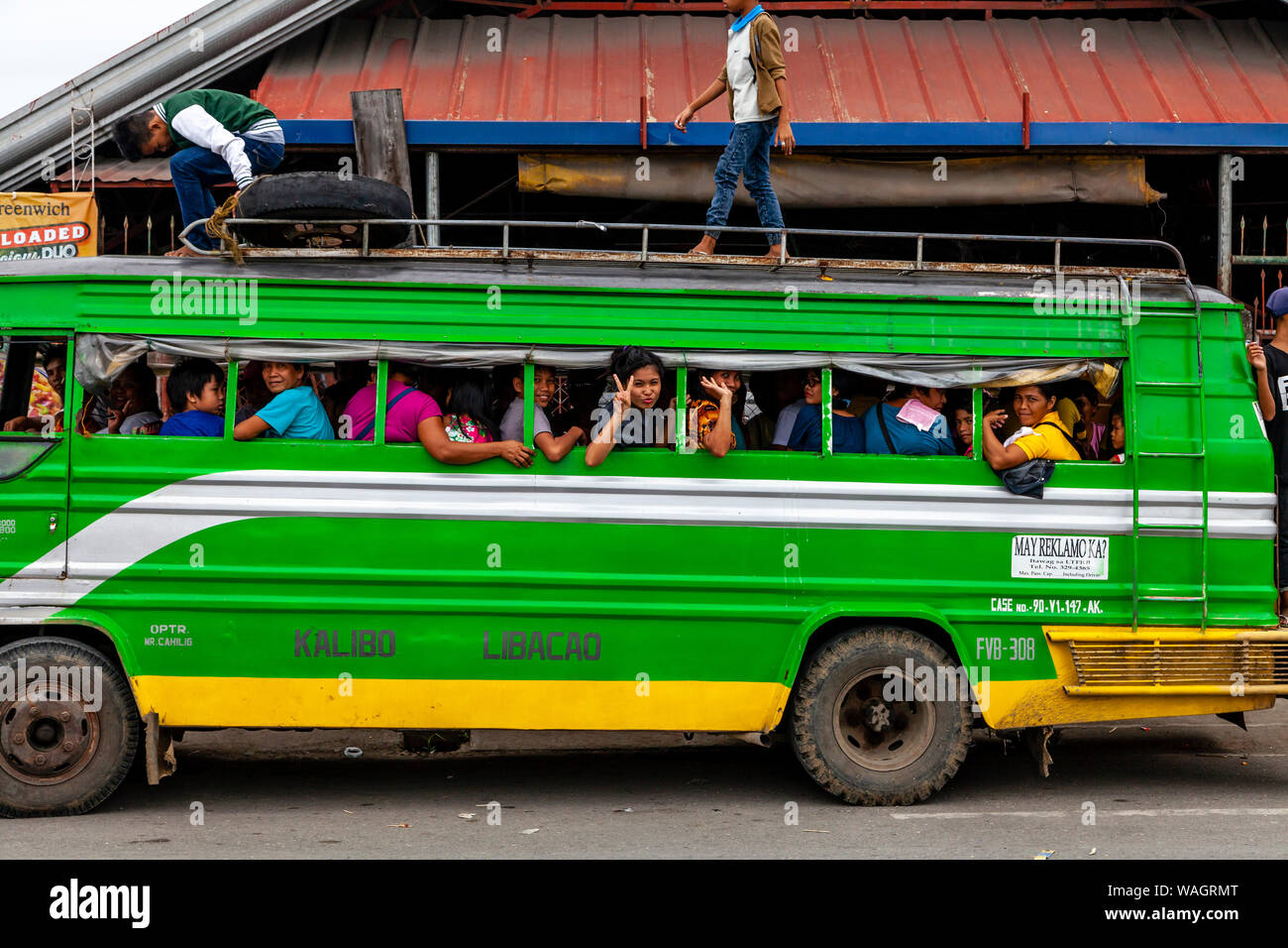 Bus full of people and passengers hi-res stock photography and images ...