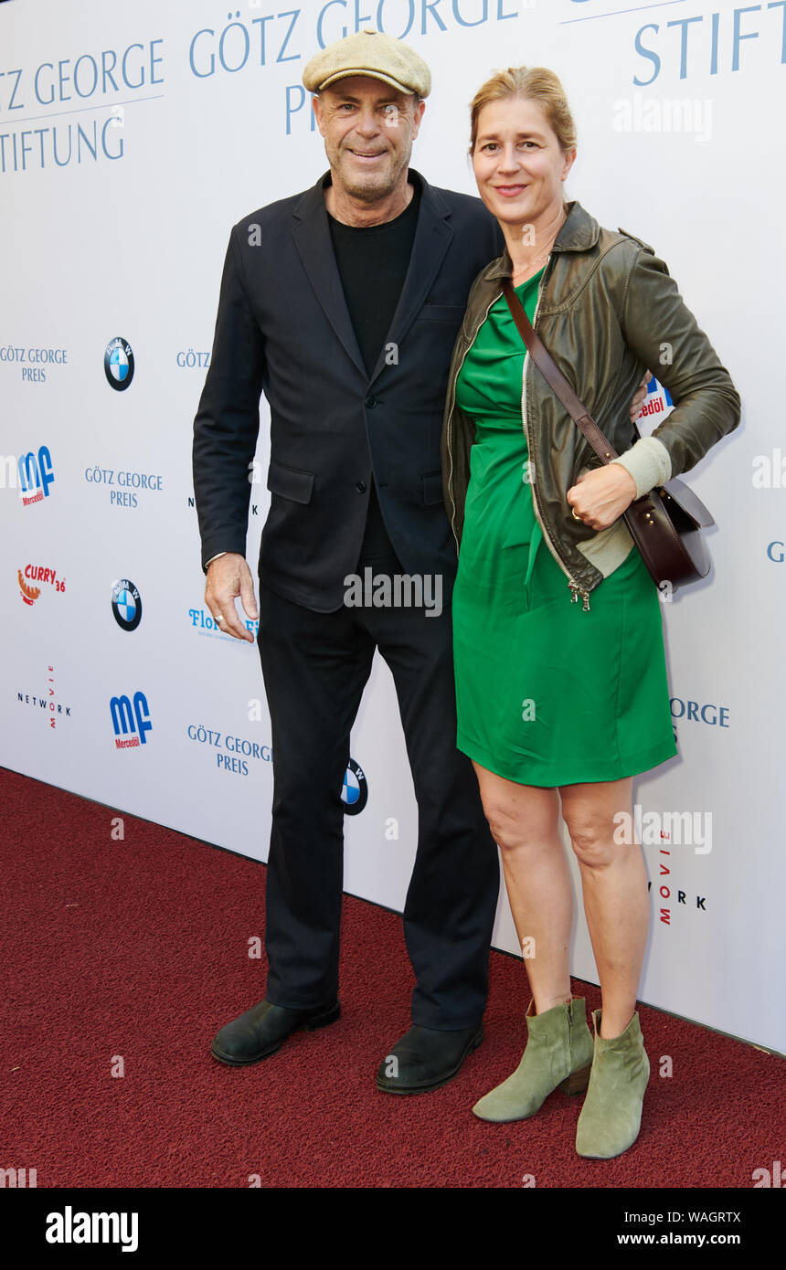 Berlin, Germany. 19th Aug, 2019. Actor Peter Kremer and his girlfriend ...