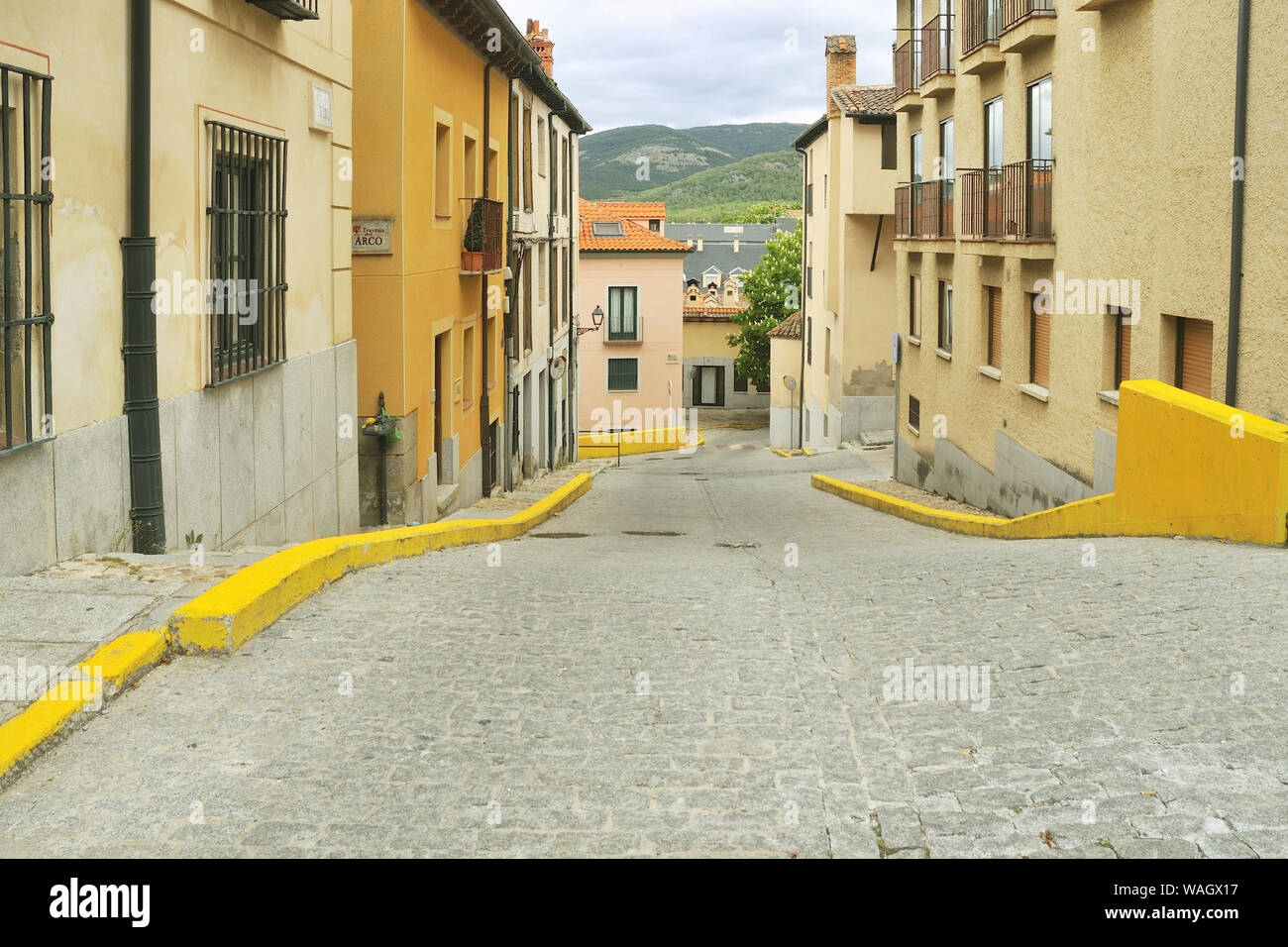 Isidro gordero street hi-res stock photography and images - Alamy