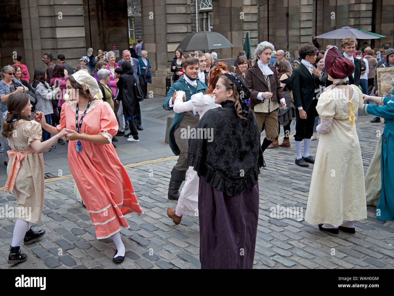 Niddry street hi-res stock photography and images - Alamy