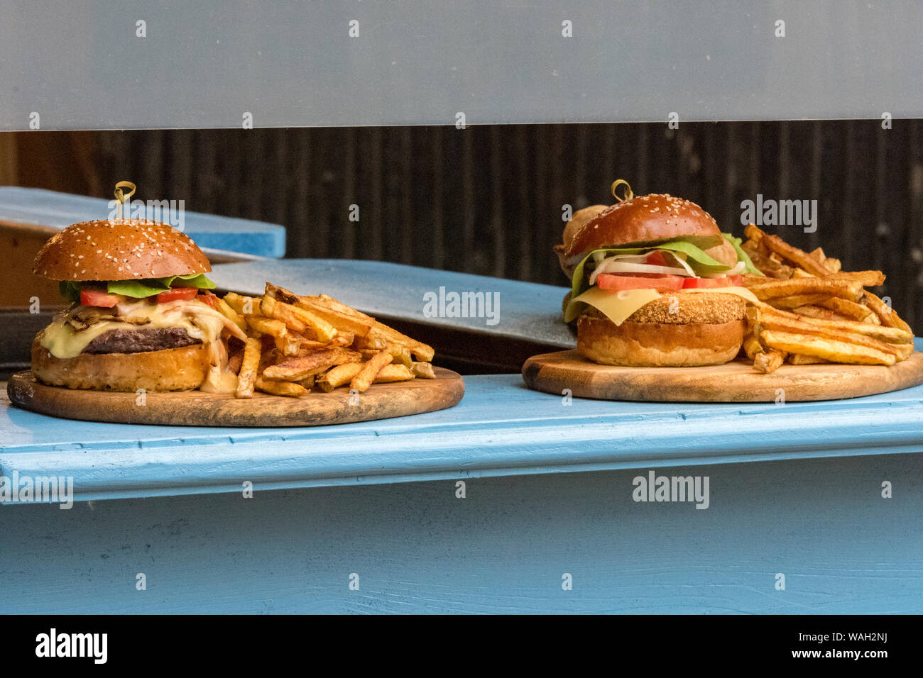 Burger baps hi-res stock photography and images - Alamy