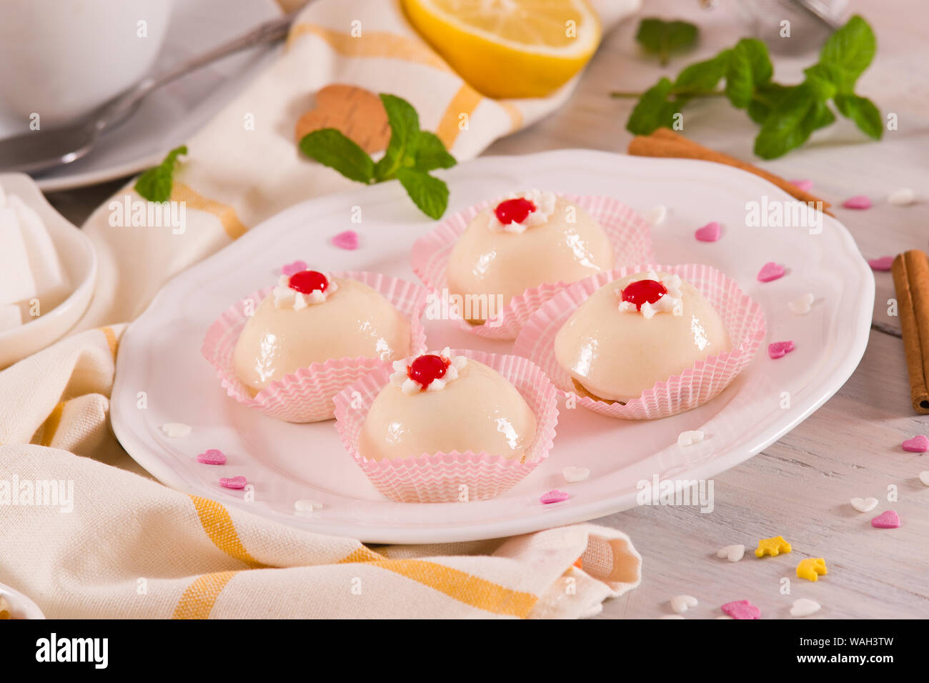 Sicilian ricotta cake (Cassata Stock Photo - Alamy