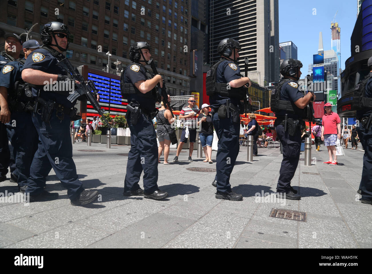 August 4, 2019: NYPD police officers from the counter terrorism bureau ...
