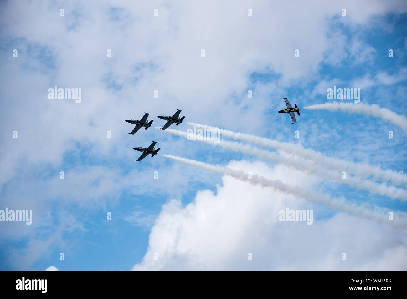 Breitling Jet Team during dynamic manoeuvre at airshow Stock Photo - Alamy