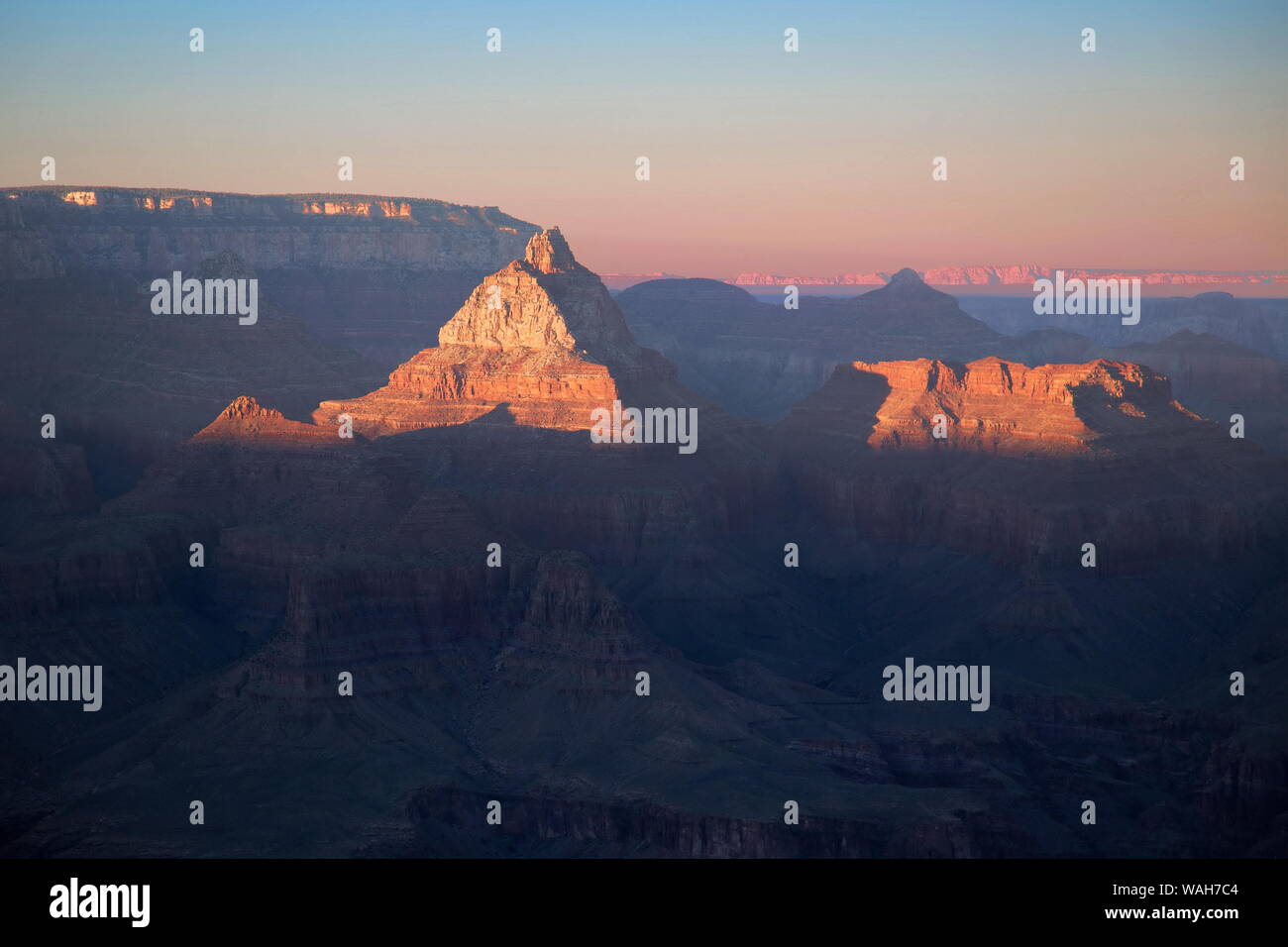 Beautiful views grand canyon national hi-res stock photography and ...