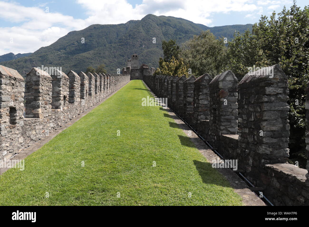 perspective castle walls Stock Photo - Alamy