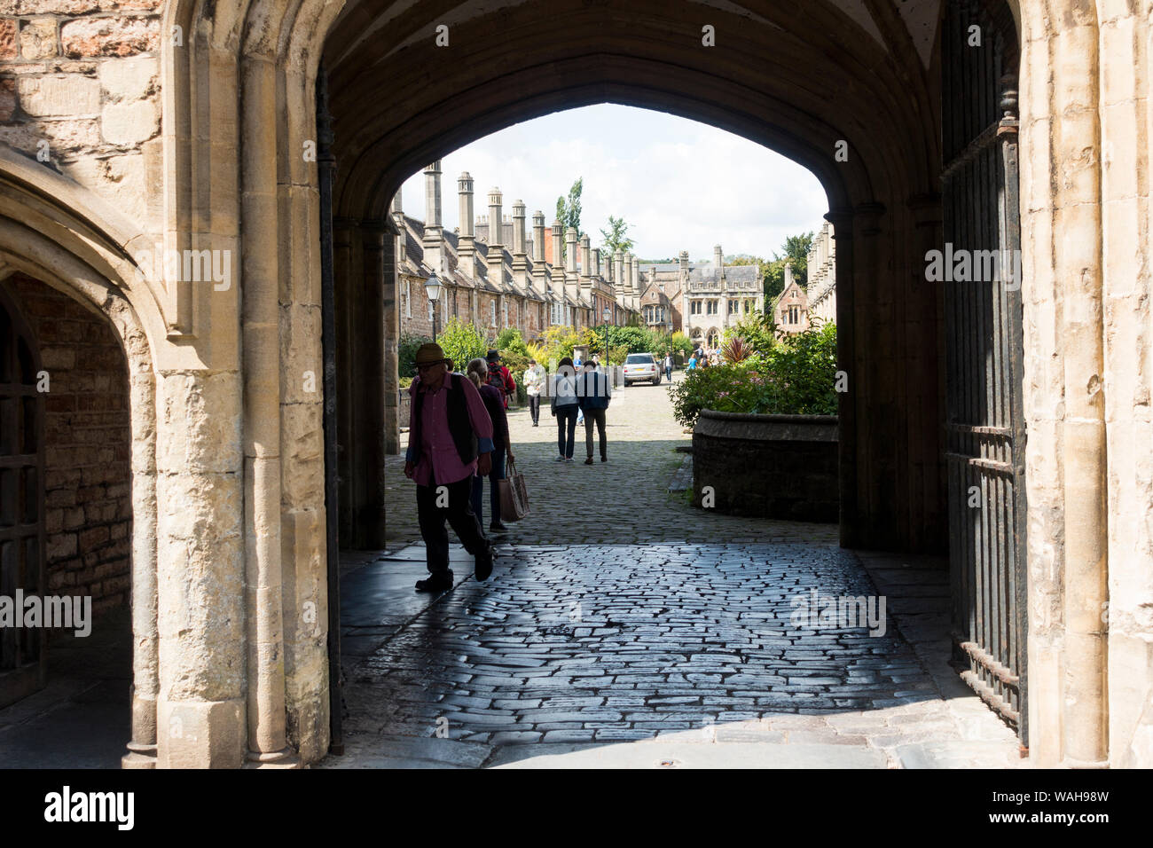 Vicars Hall and Gateway leading to Vicars Close, Wells, Somerset ...