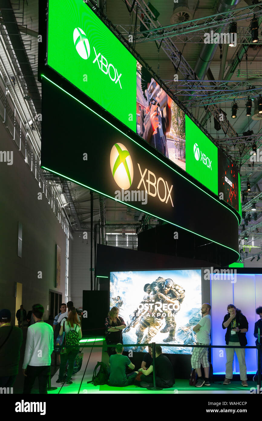 Minecraft gamers hi-res stock photography and images - Alamy