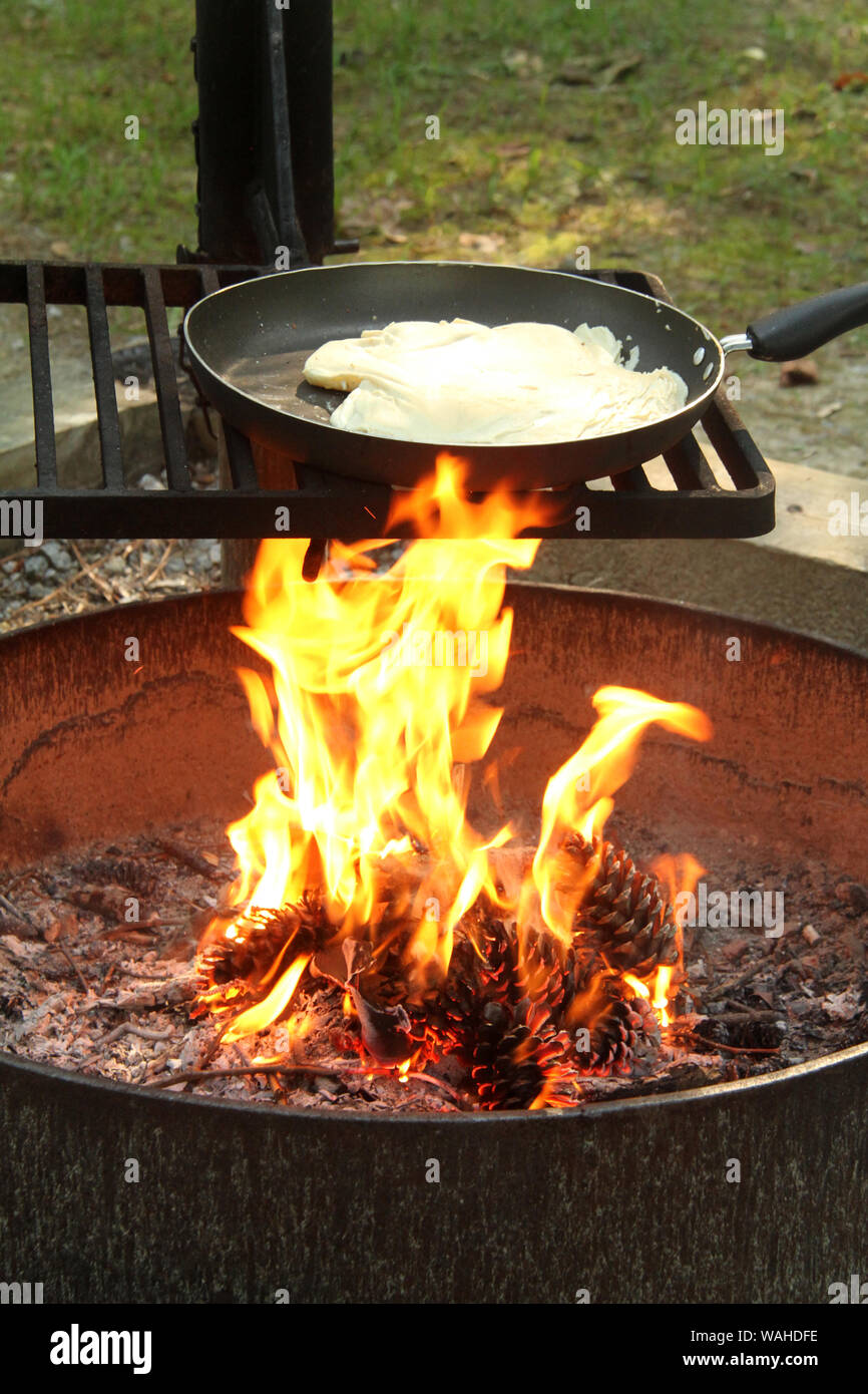 Provision camp hi-res stock photography and images - Alamy