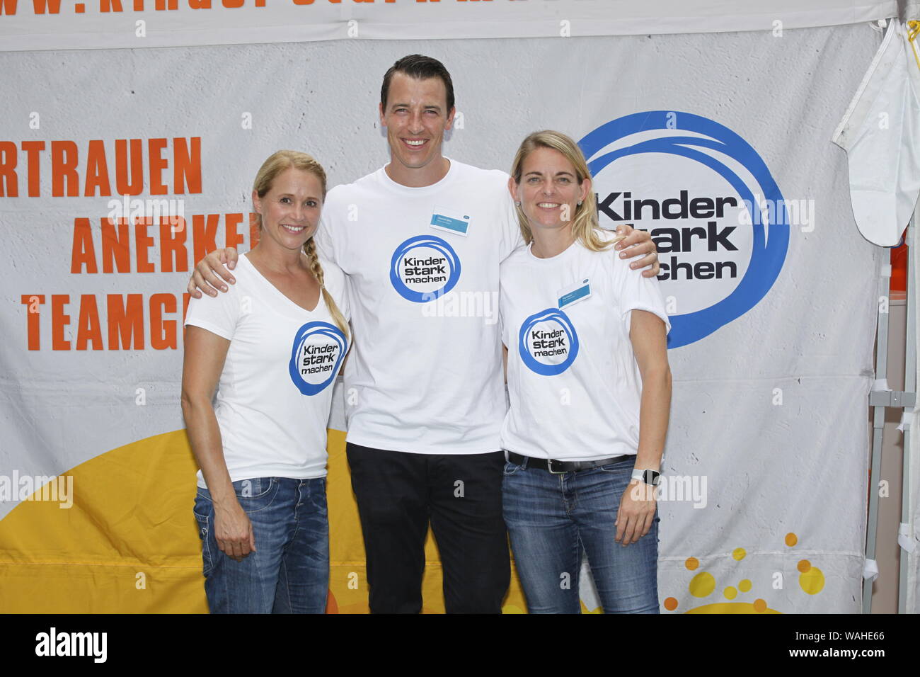 Die deutsche Fernsehmoderatorin und Schauspielerin Singa Gätgens ...