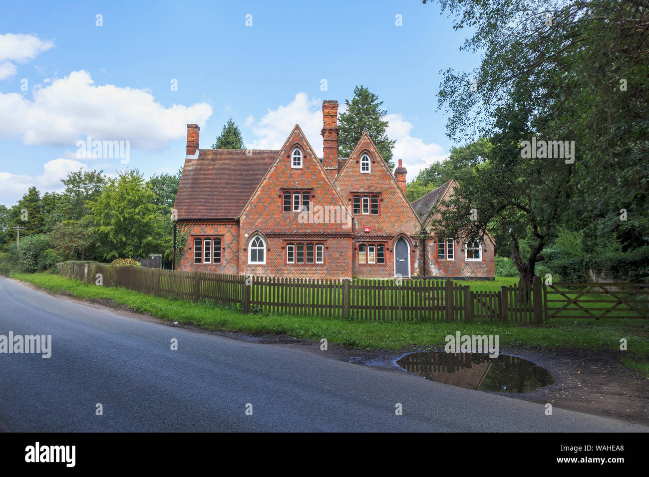 Diamond brickwork pattern hi-res stock photography and images - Alamy